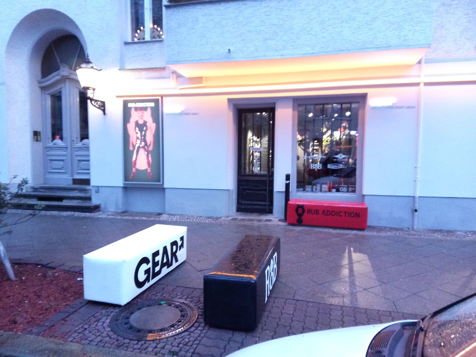 GEAR Berlin - Kalckreuthstraße 13, 10777 Berlin, Deutschland - Travel M